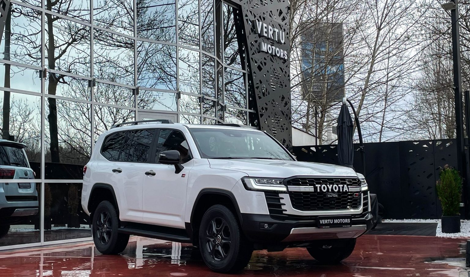 Toyota Land Cruiser 300 GR Sport 2022 – Vertu Motors